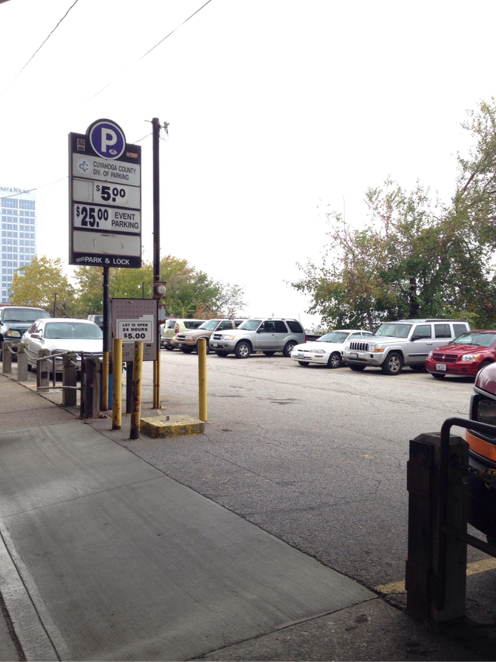 800 Summit Parking - Parking in Cleveland | ParkMe