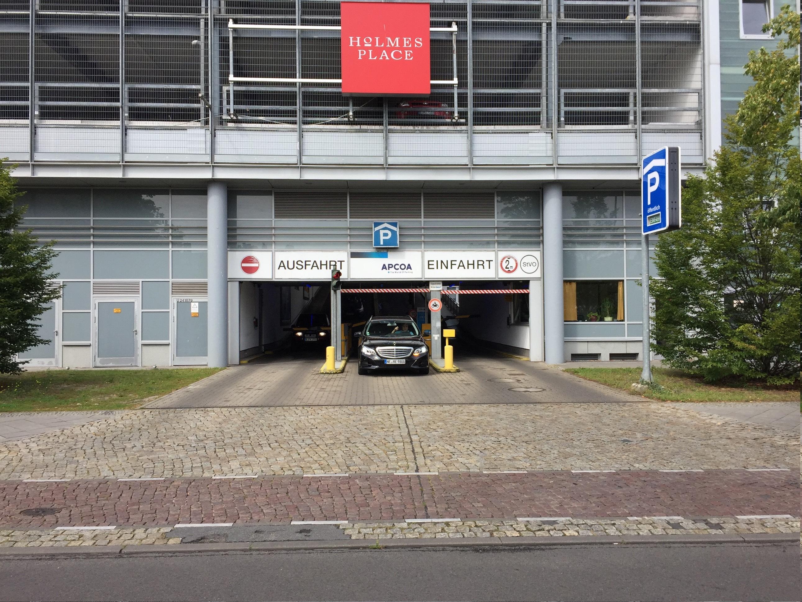 Victoria Center - Parking in Berlin | ParkMe