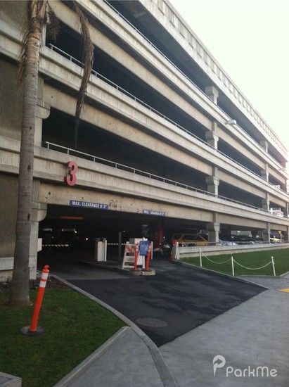 Lax - P3 - Parking in Los Angeles | ParkMe