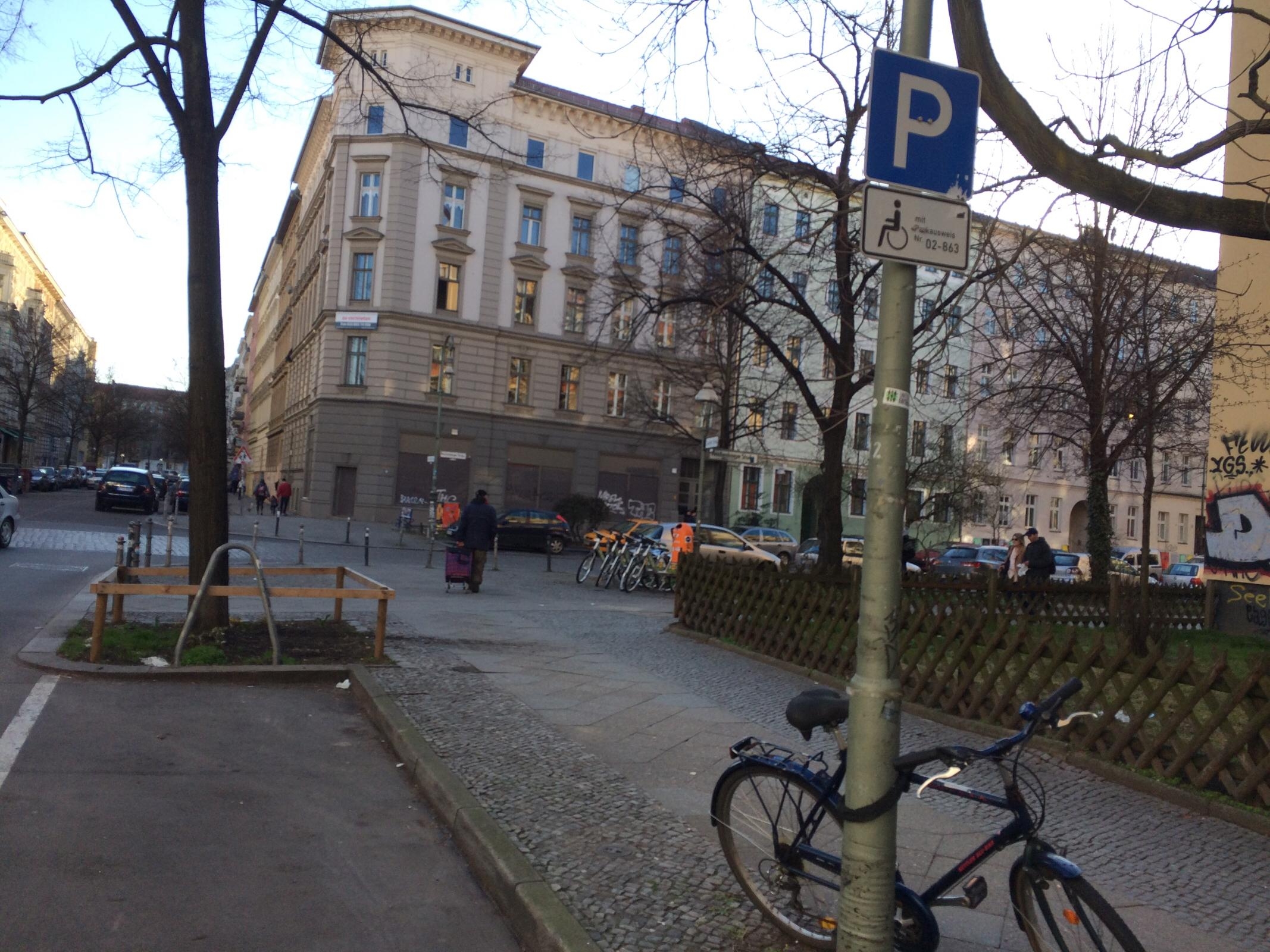 Lausitzer Straße - Street Parking in Berlin | ParkMe